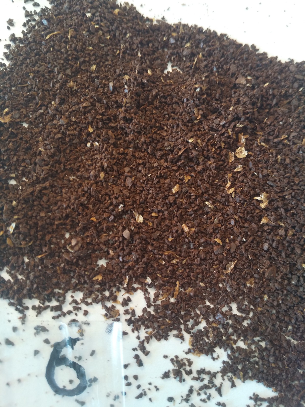 ditting社最新鋭コーヒーグラインダー「804LAB SWEET」の実力は？①基本編 12段階の粒度設定、ディスクカッターによるグラインド性能を検証！ | Sotopia