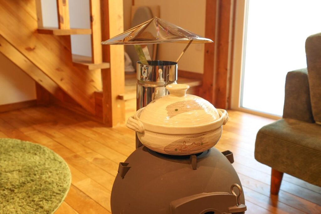 冬キャンプ＆日常生活で「TACO STOVE（タコストーブ）」を使おう！安全性・機能性・昭和レトロなデザインが魅力 | Sotopia