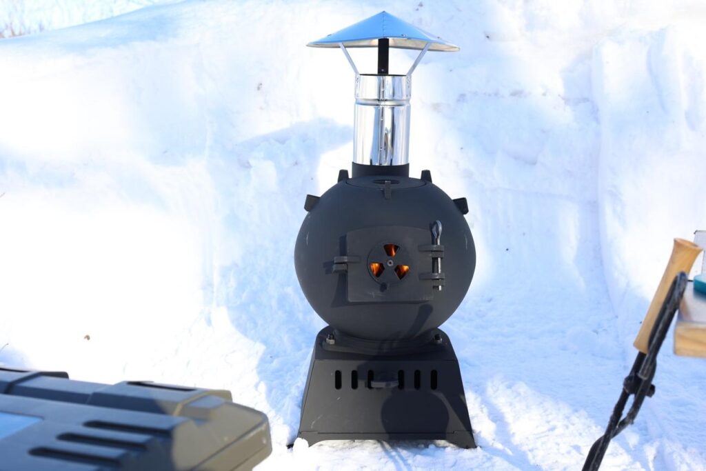 冬キャンプ＆日常生活で「TACO STOVE（タコストーブ）」を使おう！安全性・機能性・昭和レトロなデザインが魅力 | Sotopia